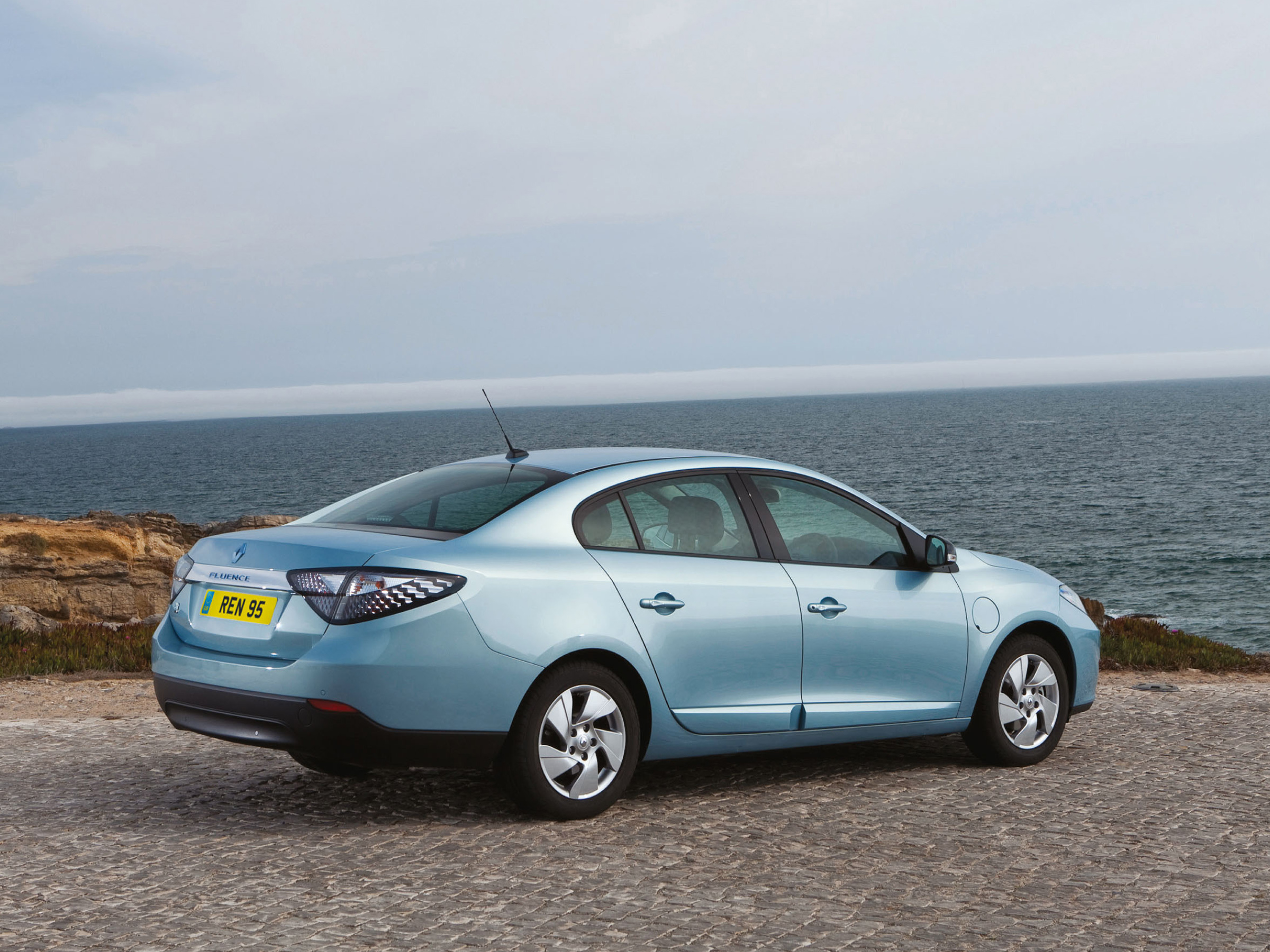 Renault fluence ze range store